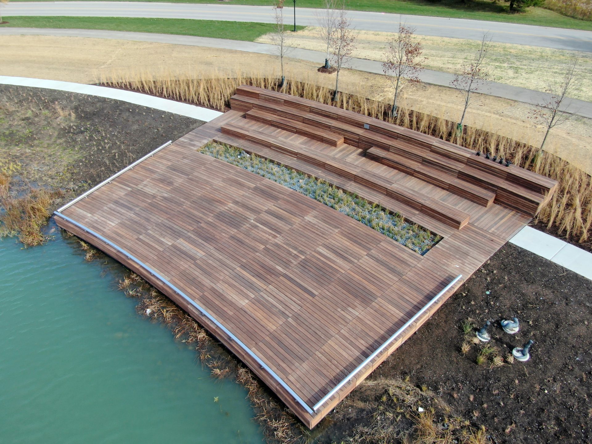 Northwestern Amphitheater: Relaxing Outdoor Seating | Maglin