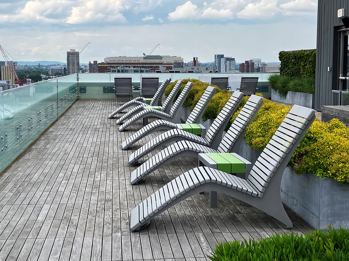 The Viridian Roof Deck Retreat - Maglin
