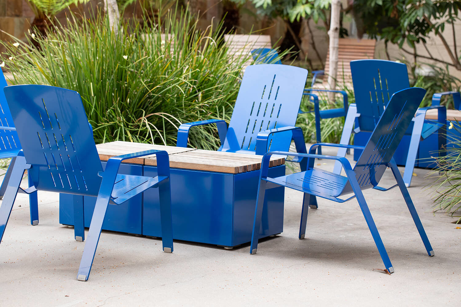 CSUSM: Flexible Furniture for Bold Campus Branding | Maglin