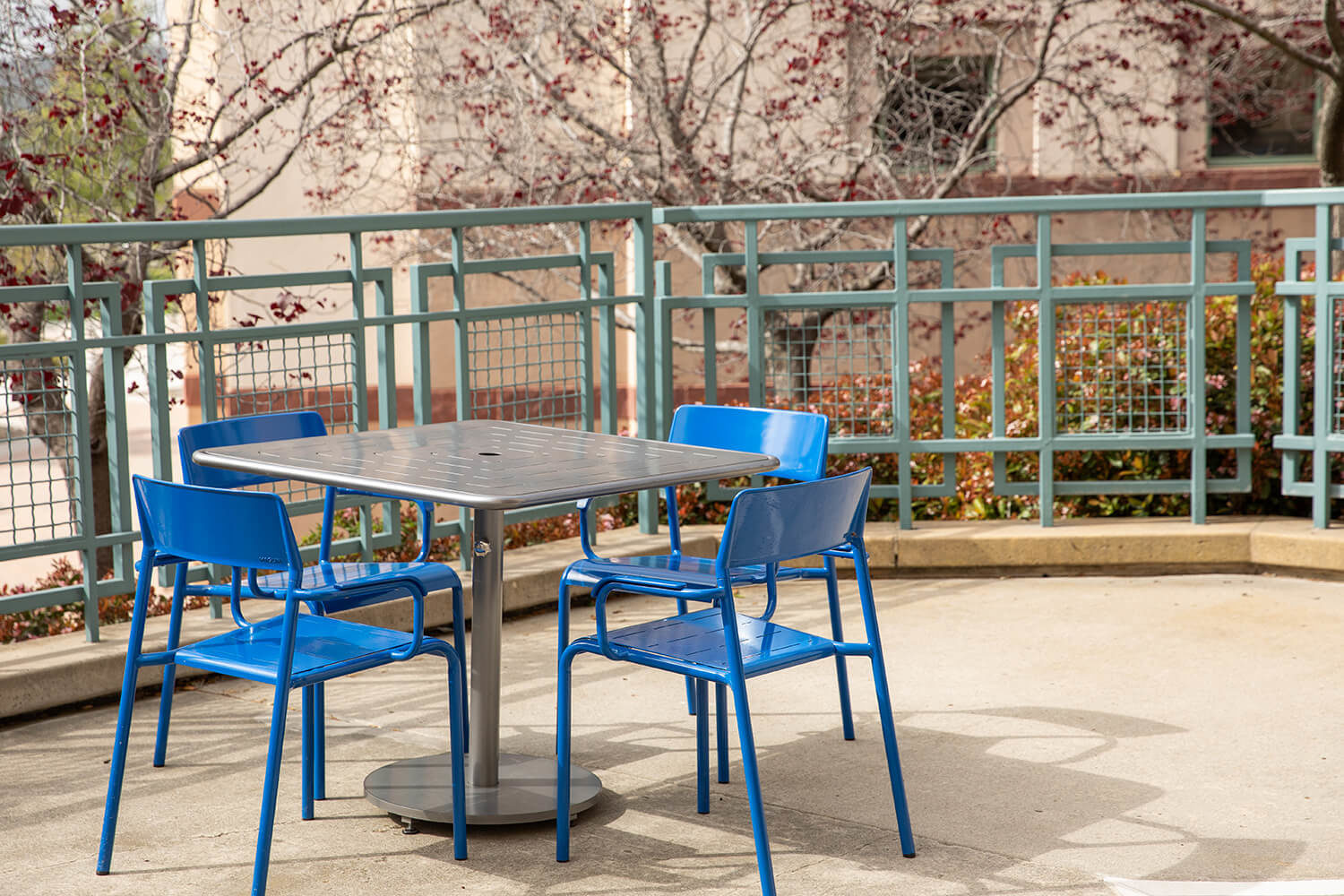 CSUSM: Flexible Furniture for Bold Campus Branding | Maglin